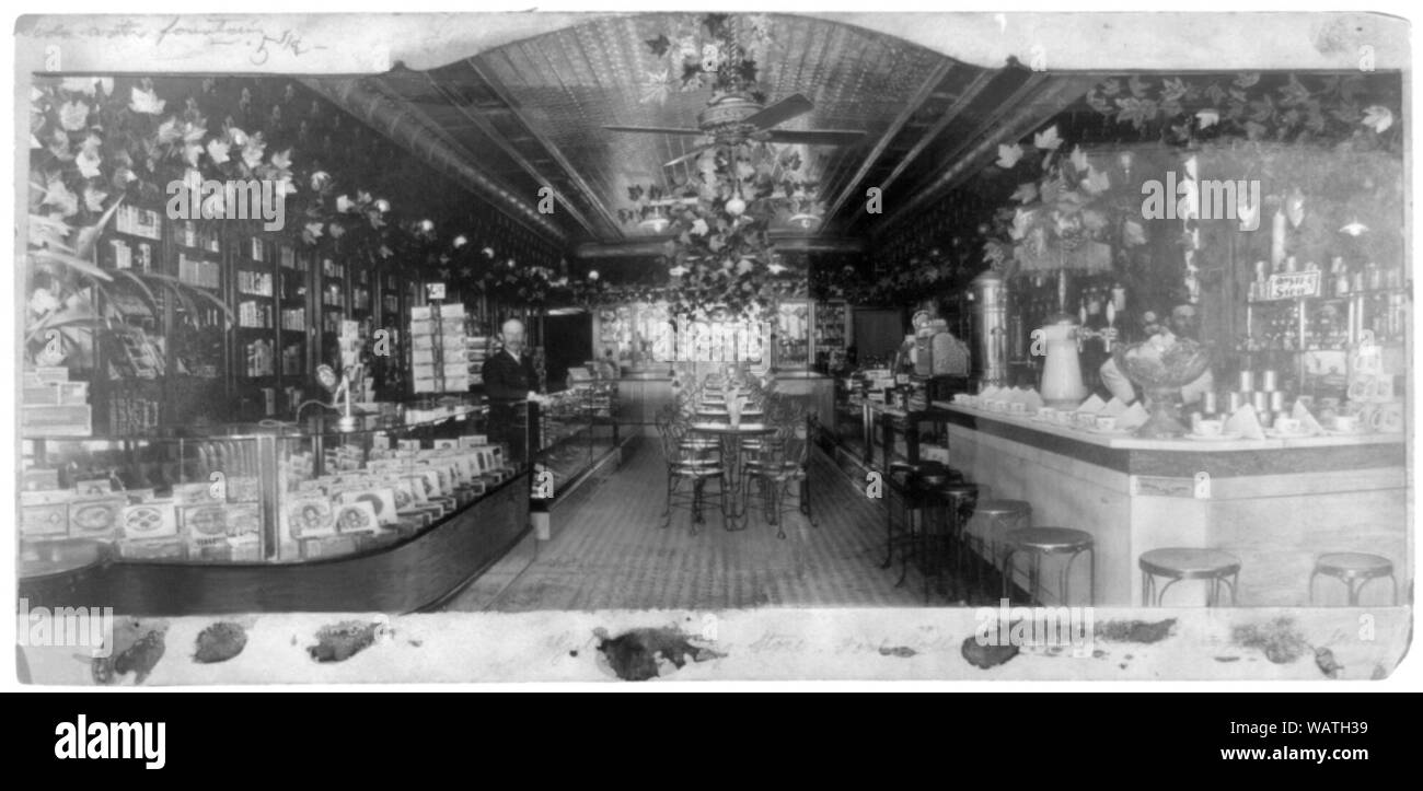 Drugstore soda fountain hi-res stock photography and images - Alamy