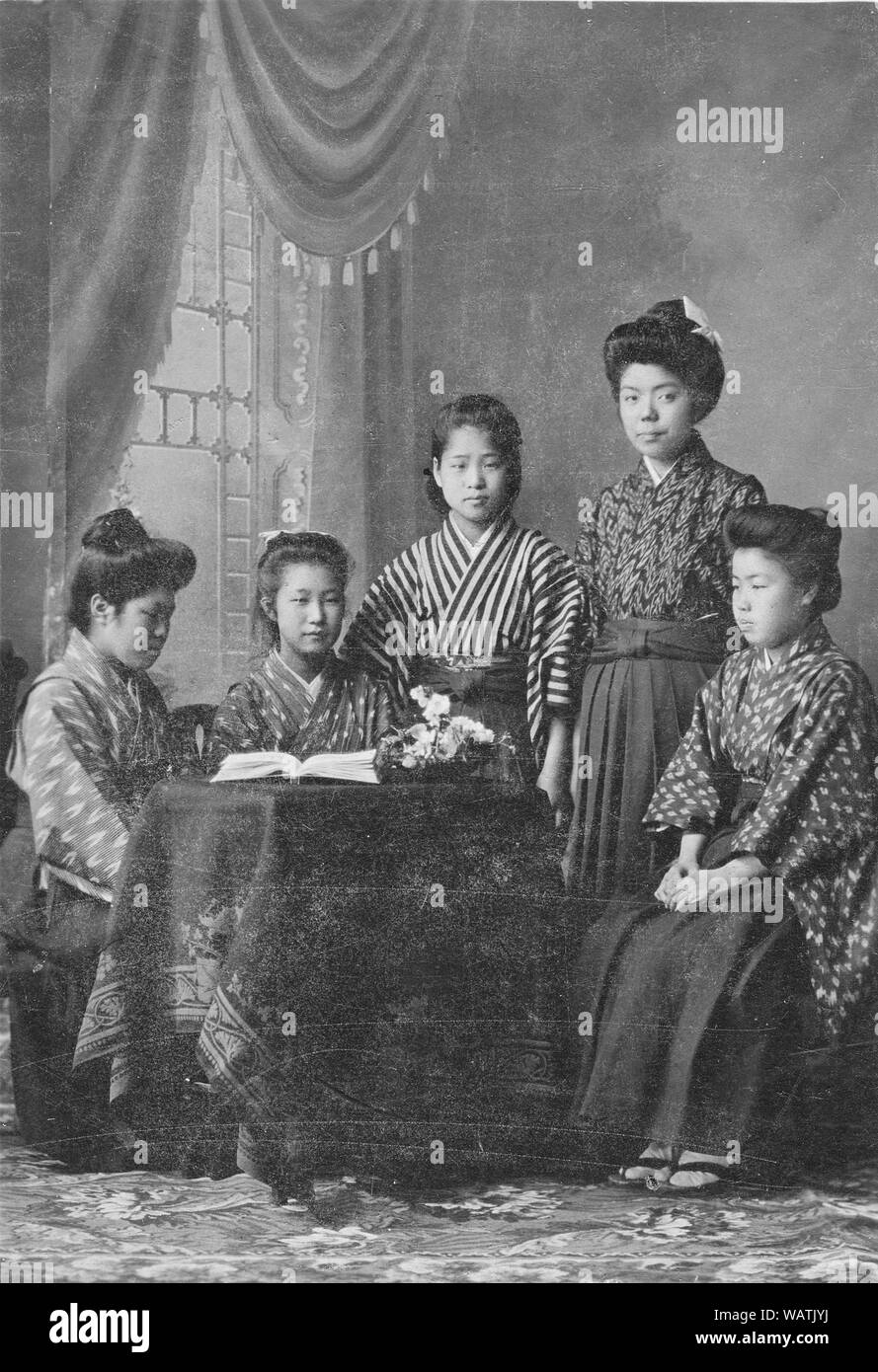 [ 1910s Japan - Japanese Women in Kimono ] — Young Japanese women in ...