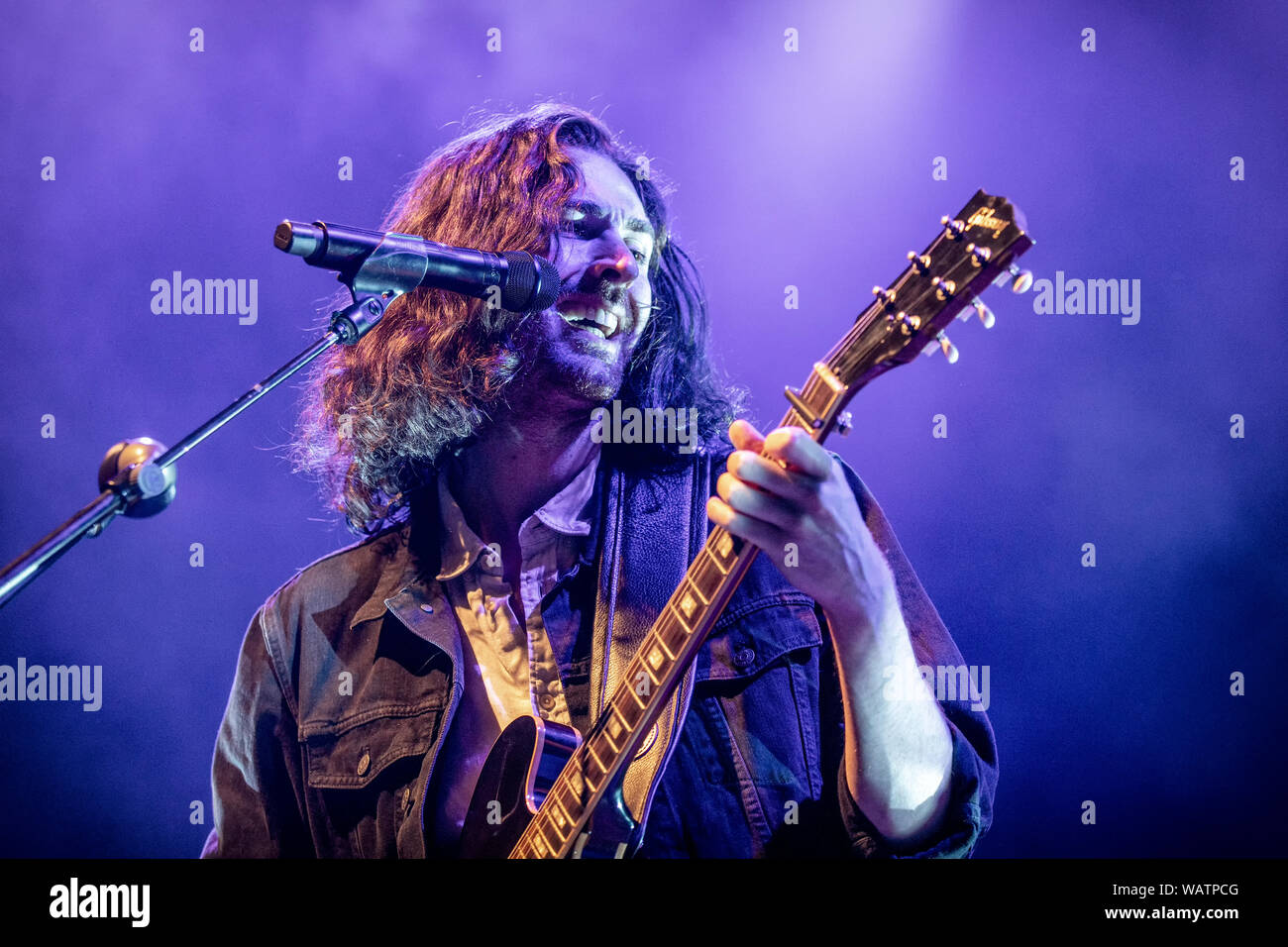 Andrew john hozier byrne hi-res stock photography and images - Alamy
