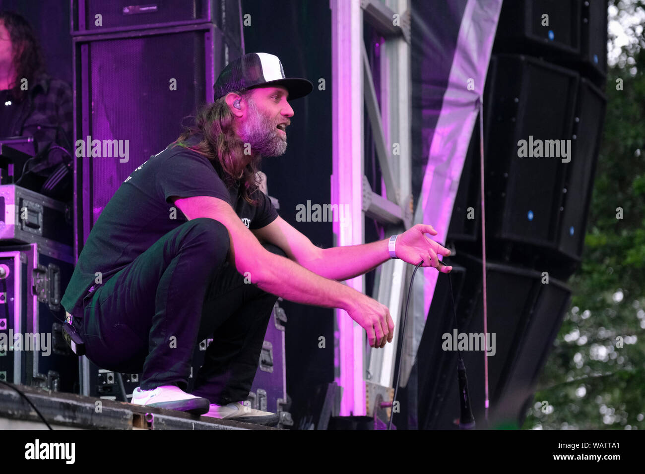 Gary Stringer of Reef performing at Weyfest music festival, Tilford ...