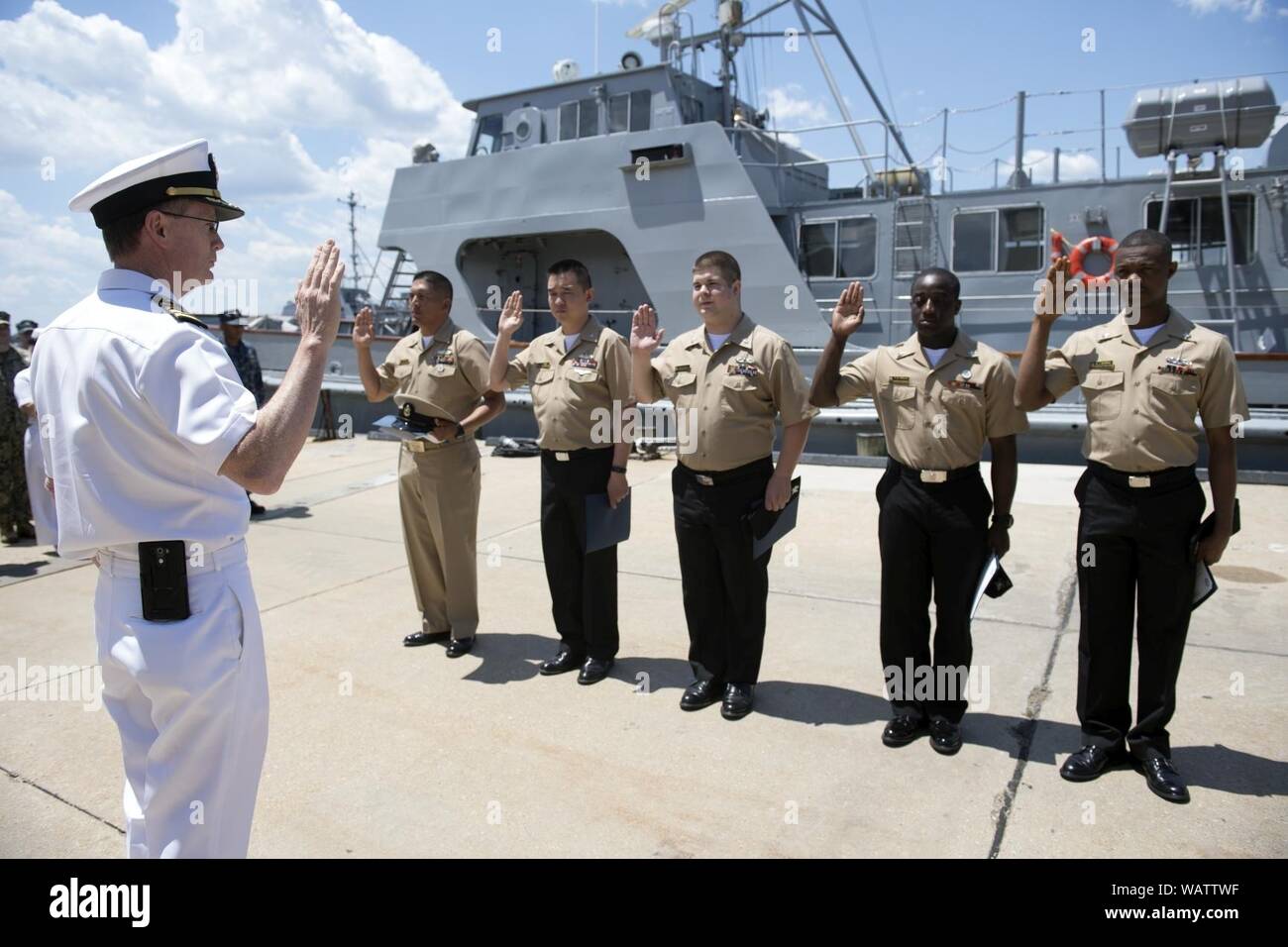 9937 hi-res stock photography and images - Alamy