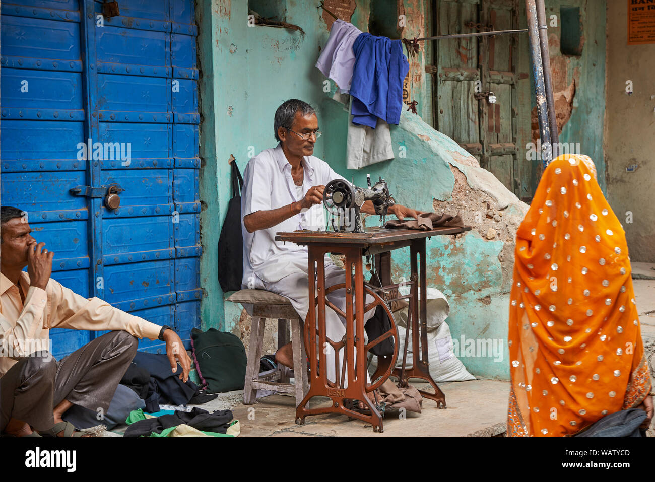 street life, people of Nawalgarh Stock Photo - Alamy