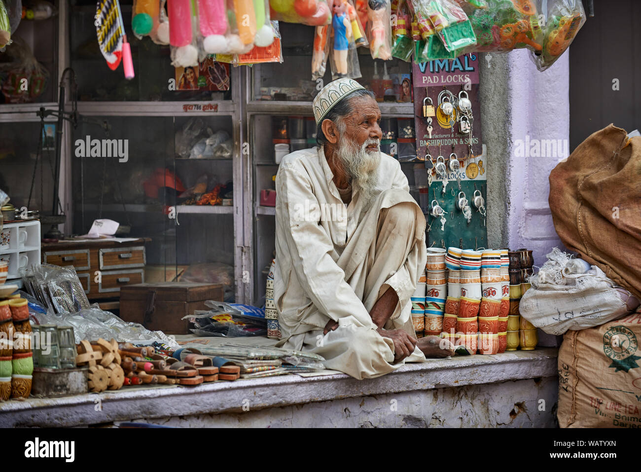 street life, people of Nawalgarh Stock Photo - Alamy