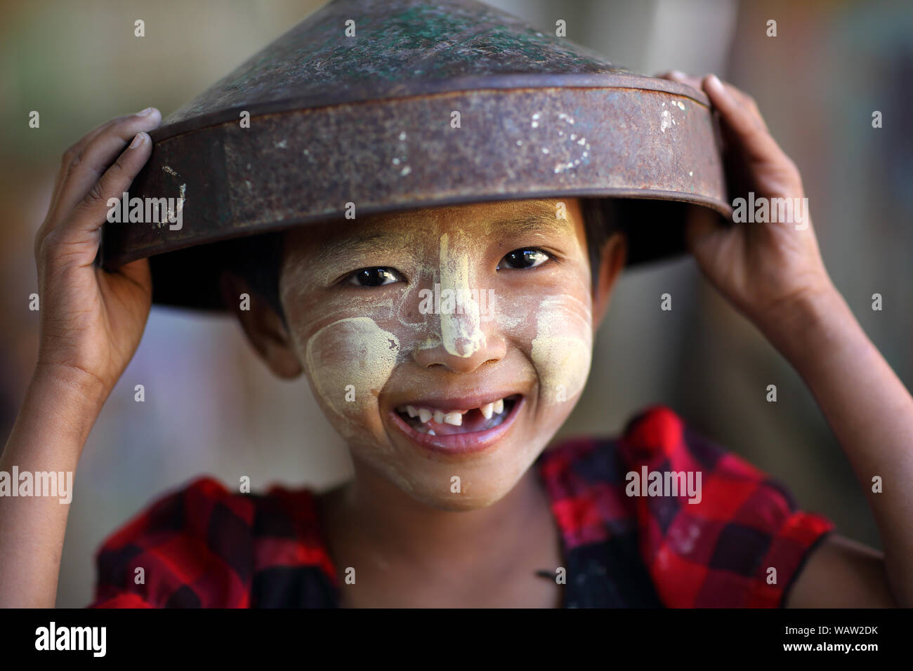 Asia myanmar bagan people face hi-res stock photography and images - Alamy