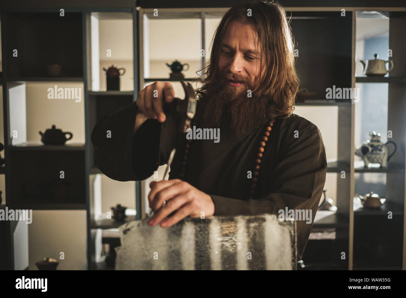 Tea ceremony is perfomed by tea master Stock Photo - Alamy