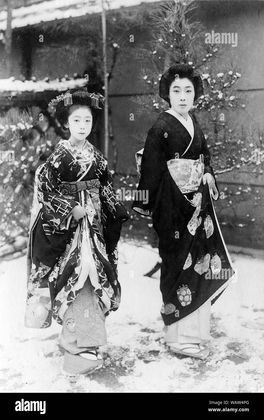 [ 1920s Japan - Japanese Maiko (Apprentice Geisha) ] — Two maiko pose ...
