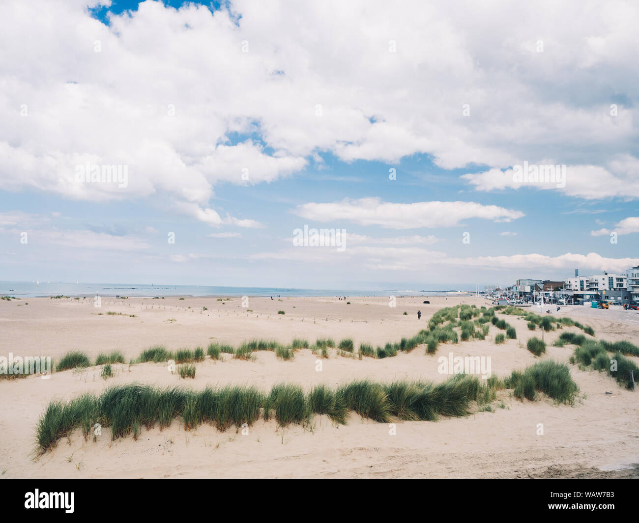Dunkirk beach hi-res stock photography and images - Alamy