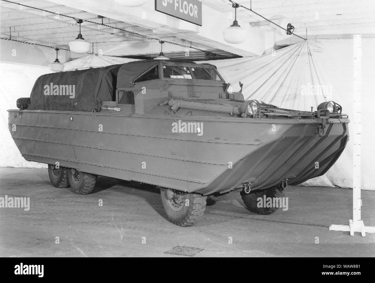 Dukw Black and White Stock Photos & Images - Alamy