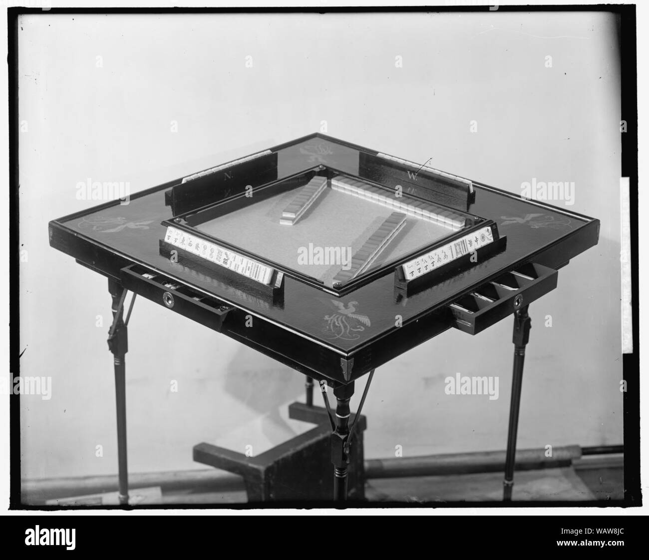 DULIN & MARTIN CO. GAME TABLE Stock Photo - Alamy