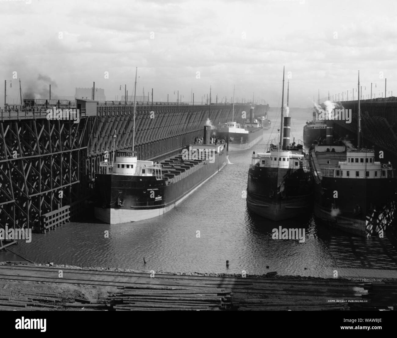 Ore docks hi-res stock photography and images - Alamy