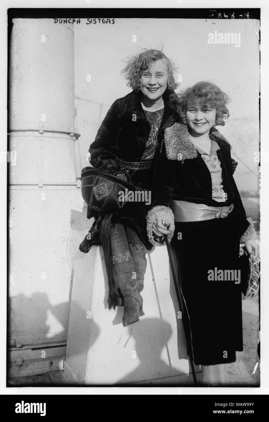 Duncan sisters hi-res stock photography and images - Alamy