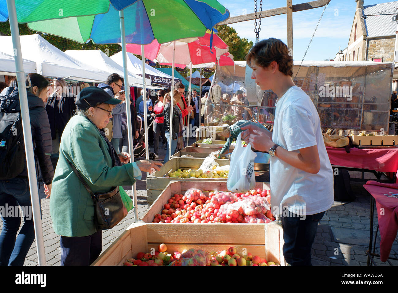 MARKETS STALLS, GOODS FOR SALE Stock Photo - Alamy