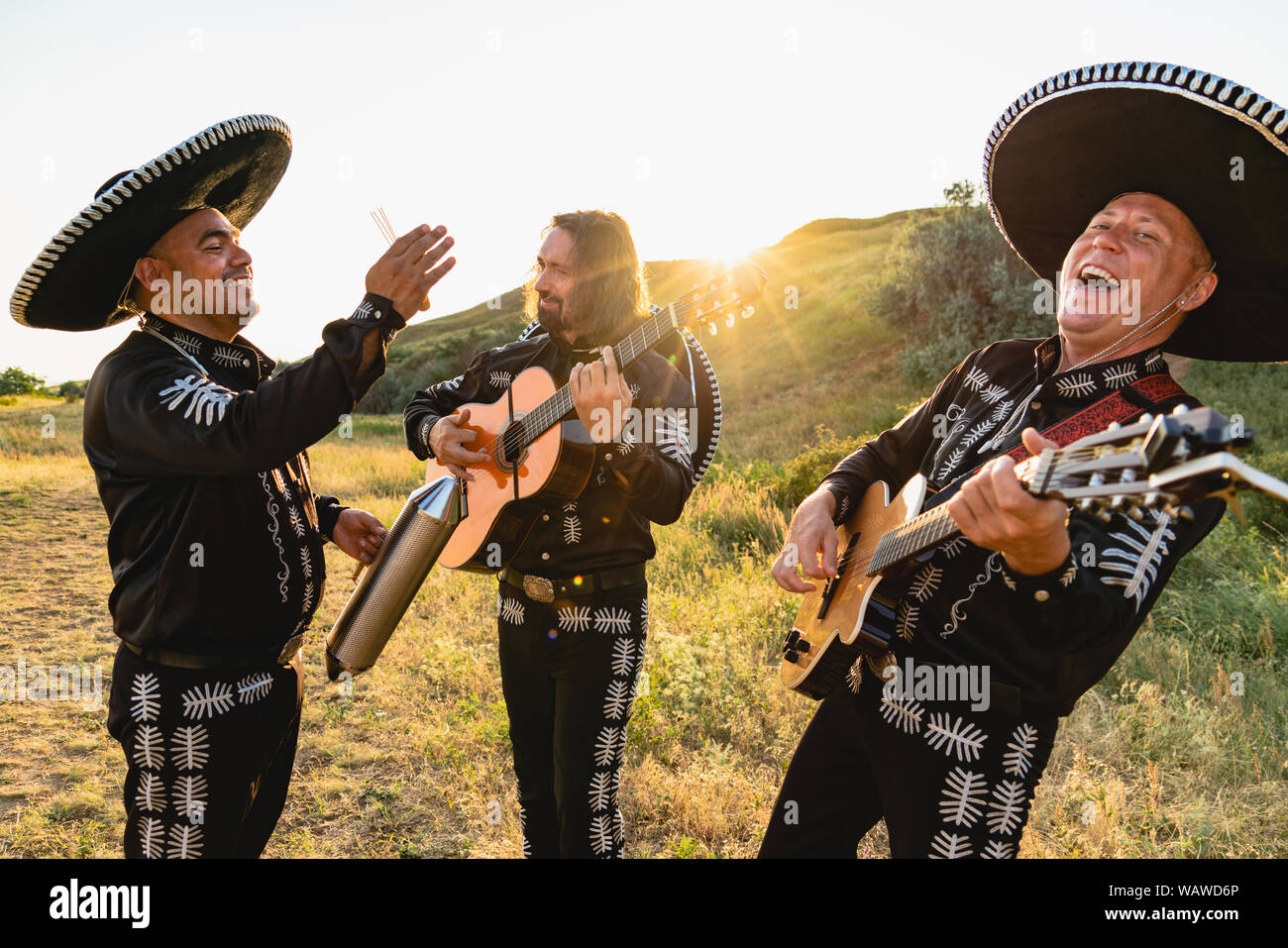 Mexican musicians mariachi band Stock Photo - Alamy