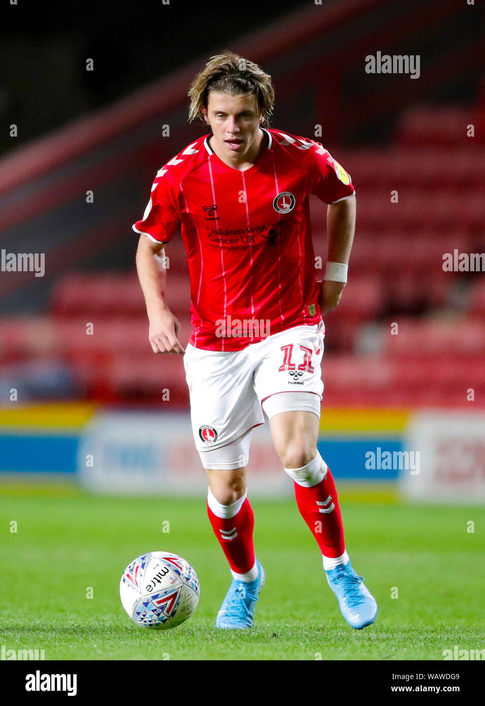 Charlton athletics conor gallagher hi-res stock photography and images ...
