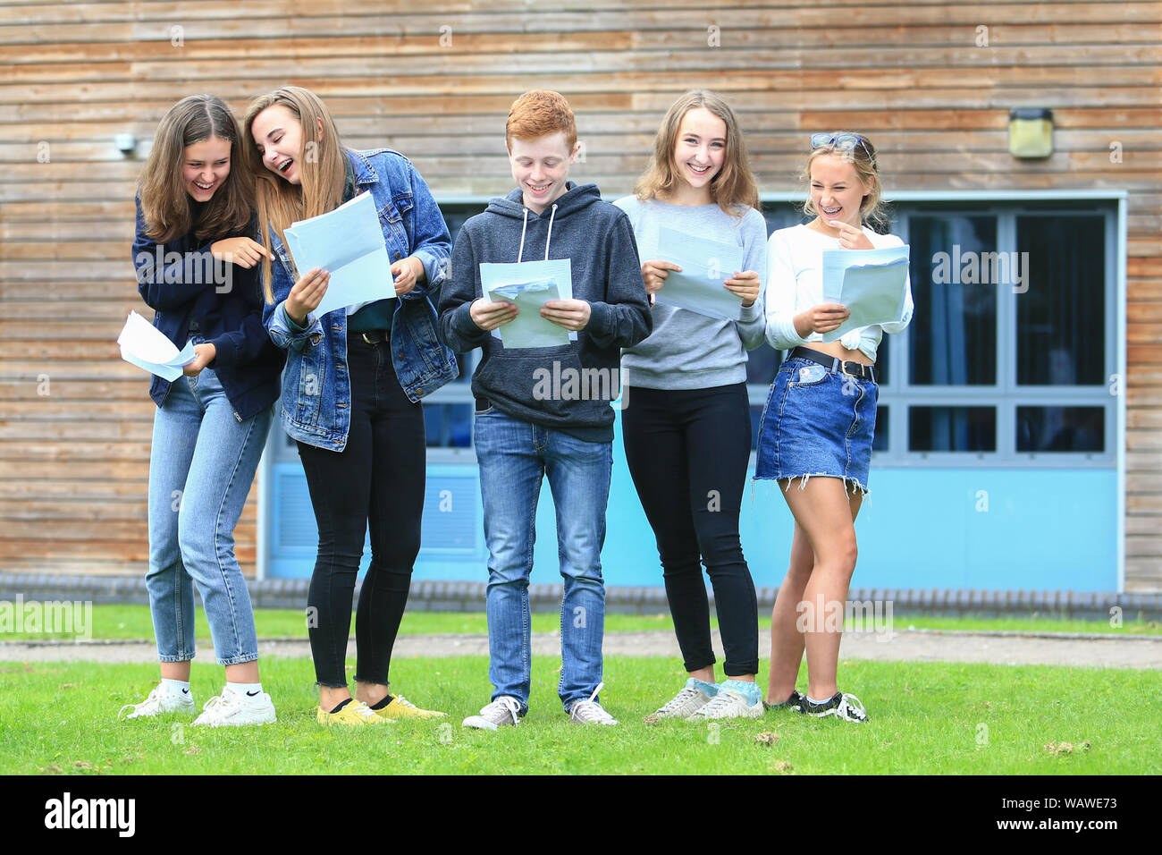 Secondary students hi-res stock photography and images - Alamy