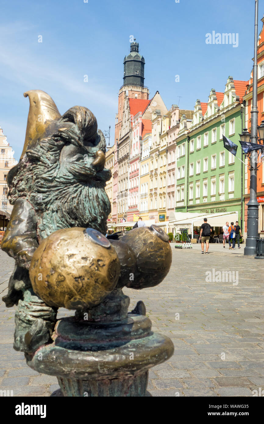 Gnomes wroclaw hi-res stock photography and images - Alamy
