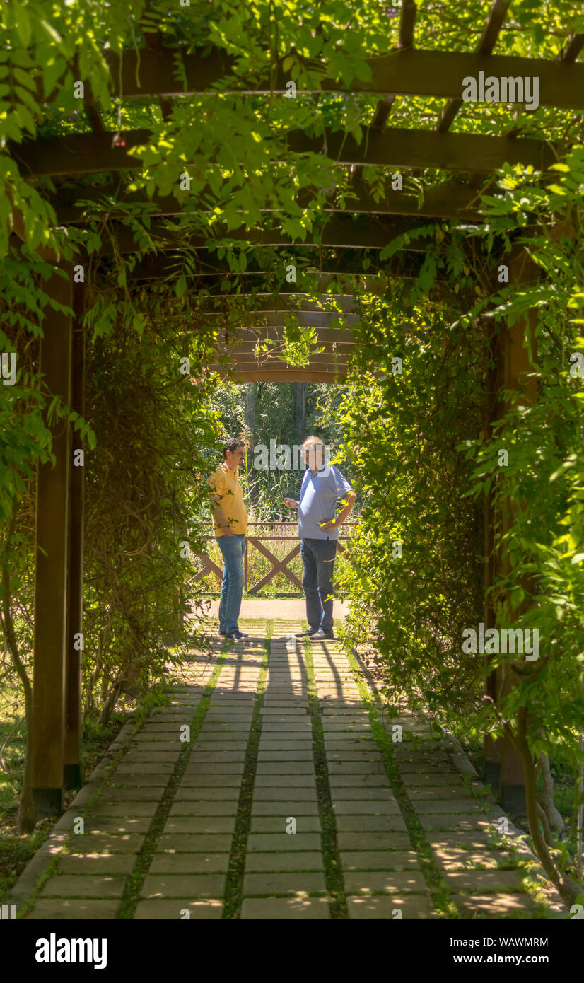 Two men chatting hi-res stock photography and images - Alamy