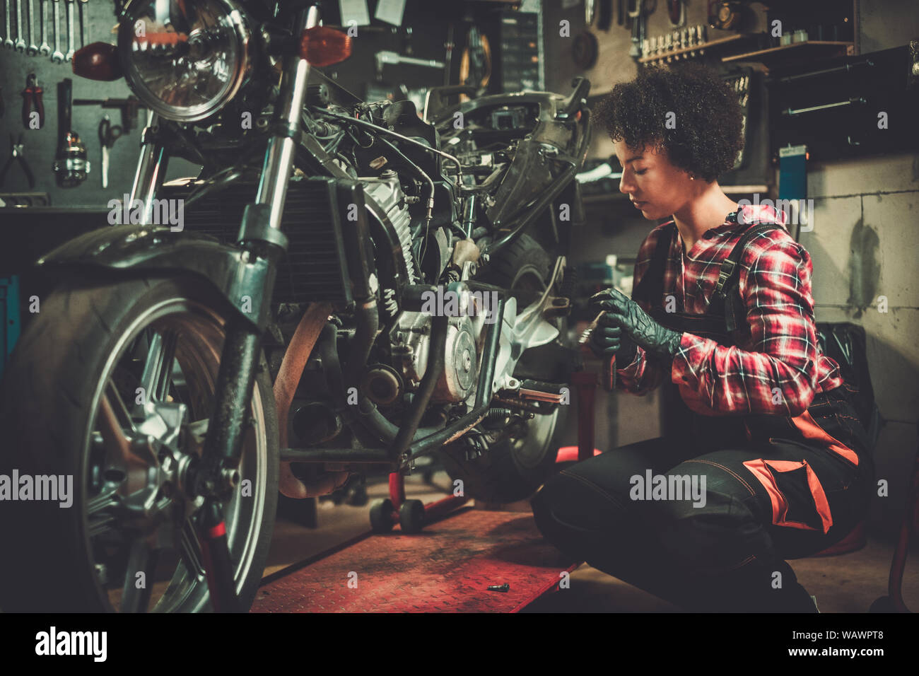 Bobber style cruiser bike hi-res stock photography and images - Alamy