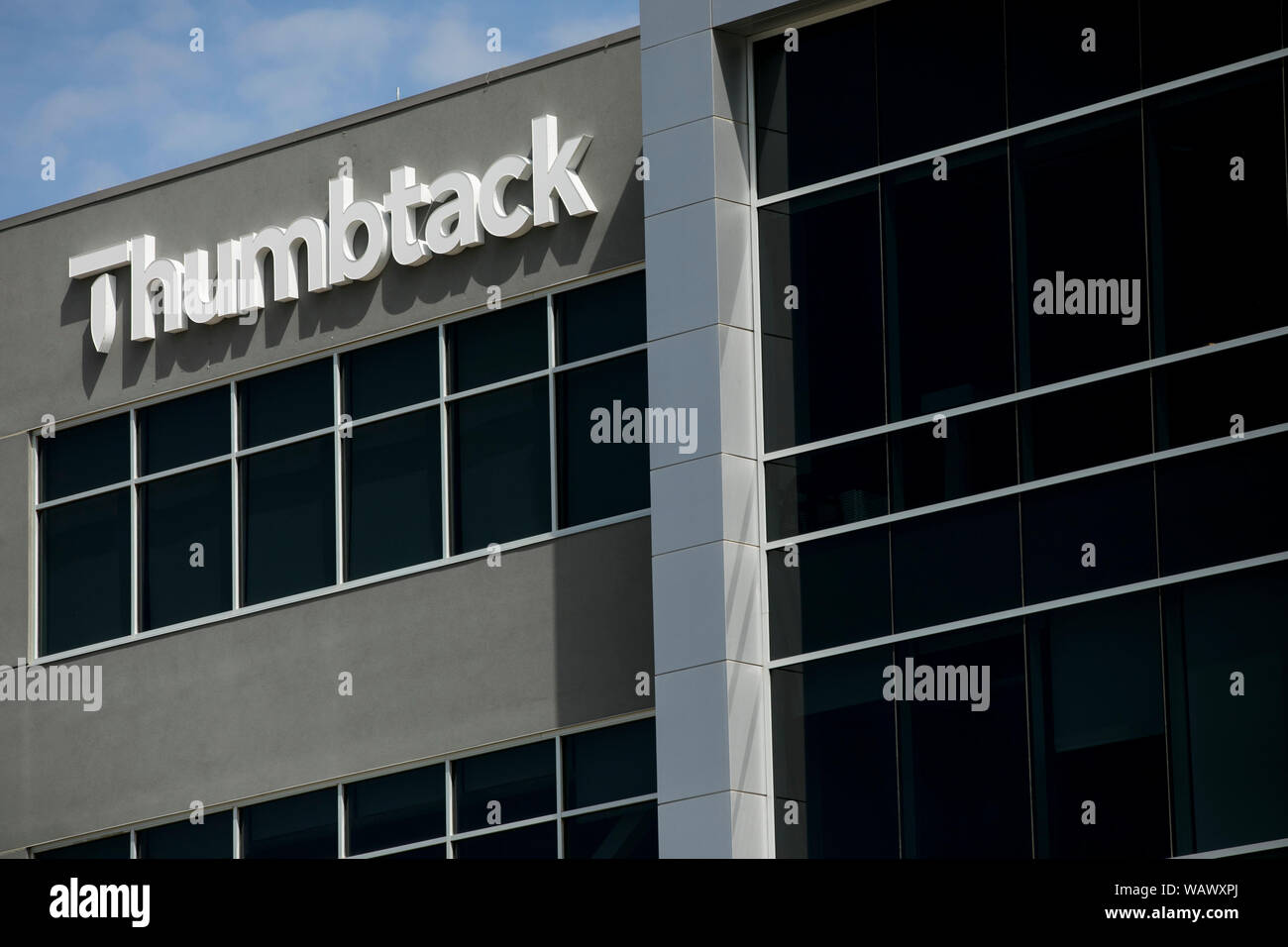 Thumbtack Logo