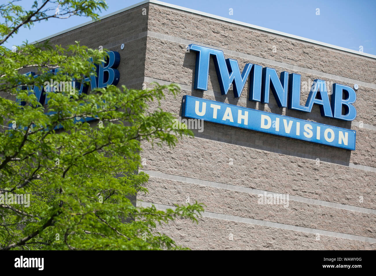 Twinlab hi-res stock photography and images - Alamy