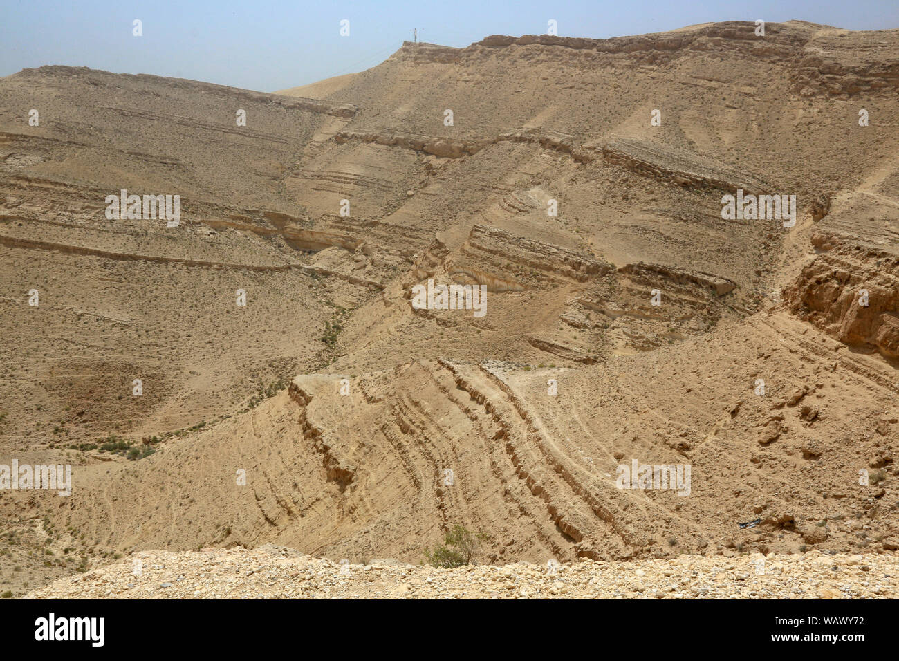 The Makhtesh Ramon crater. Makhtesh Ramon. Néguev. Israël Stock Photo ...