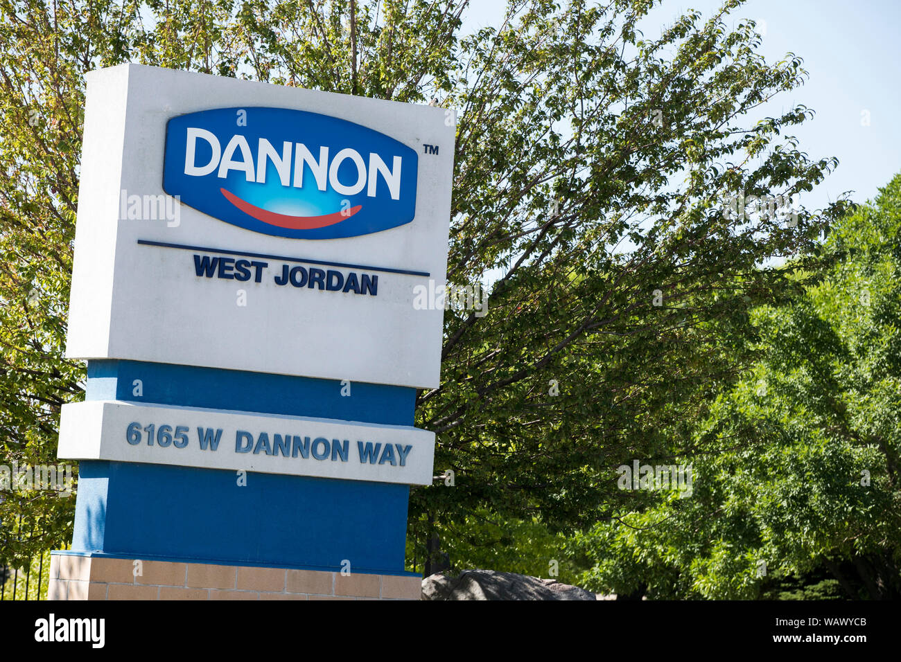 Dannon logo hi-res stock photography and images - Alamy