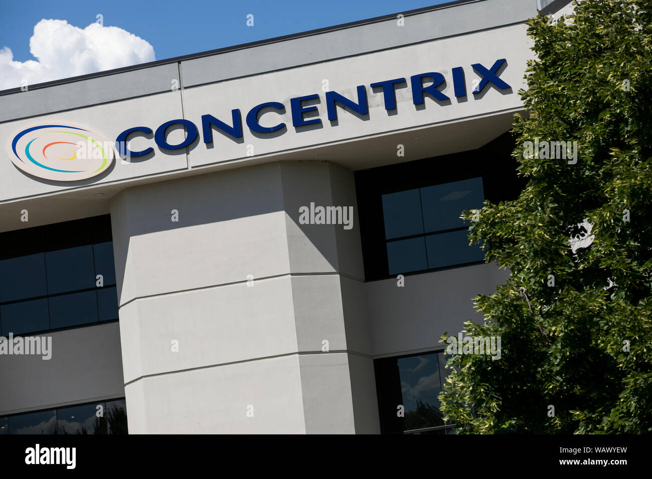 Concentrix logo on building hi-res stock photography and images - Alamy