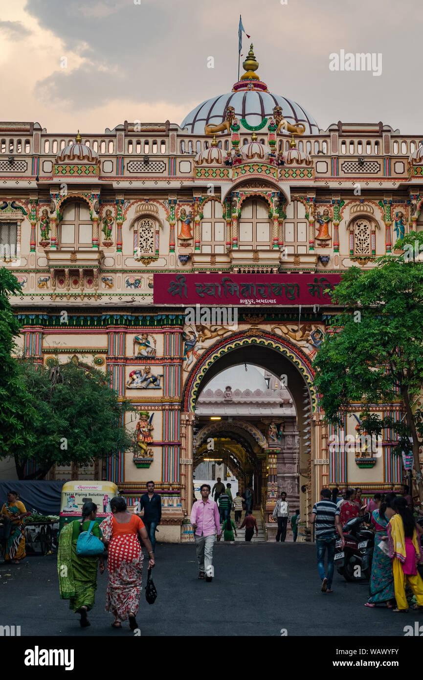 Shree swaminarayan mandir kalupur hi-res stock photography and images ...
