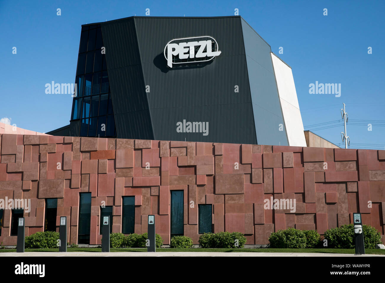 Petzl logo hi-res stock photography and images - Alamy