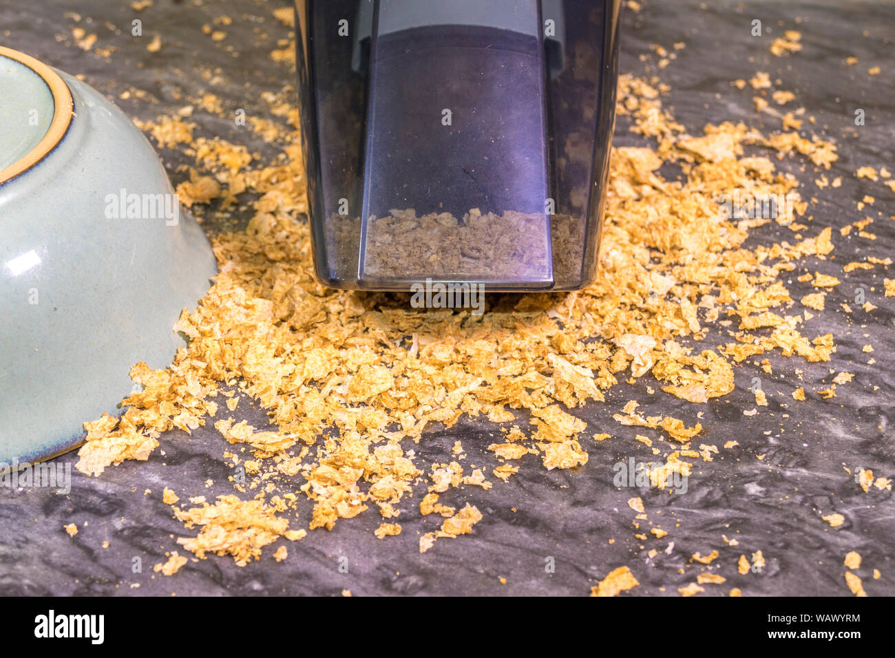 Food mess spill cereal hi-res stock photography and images - Alamy