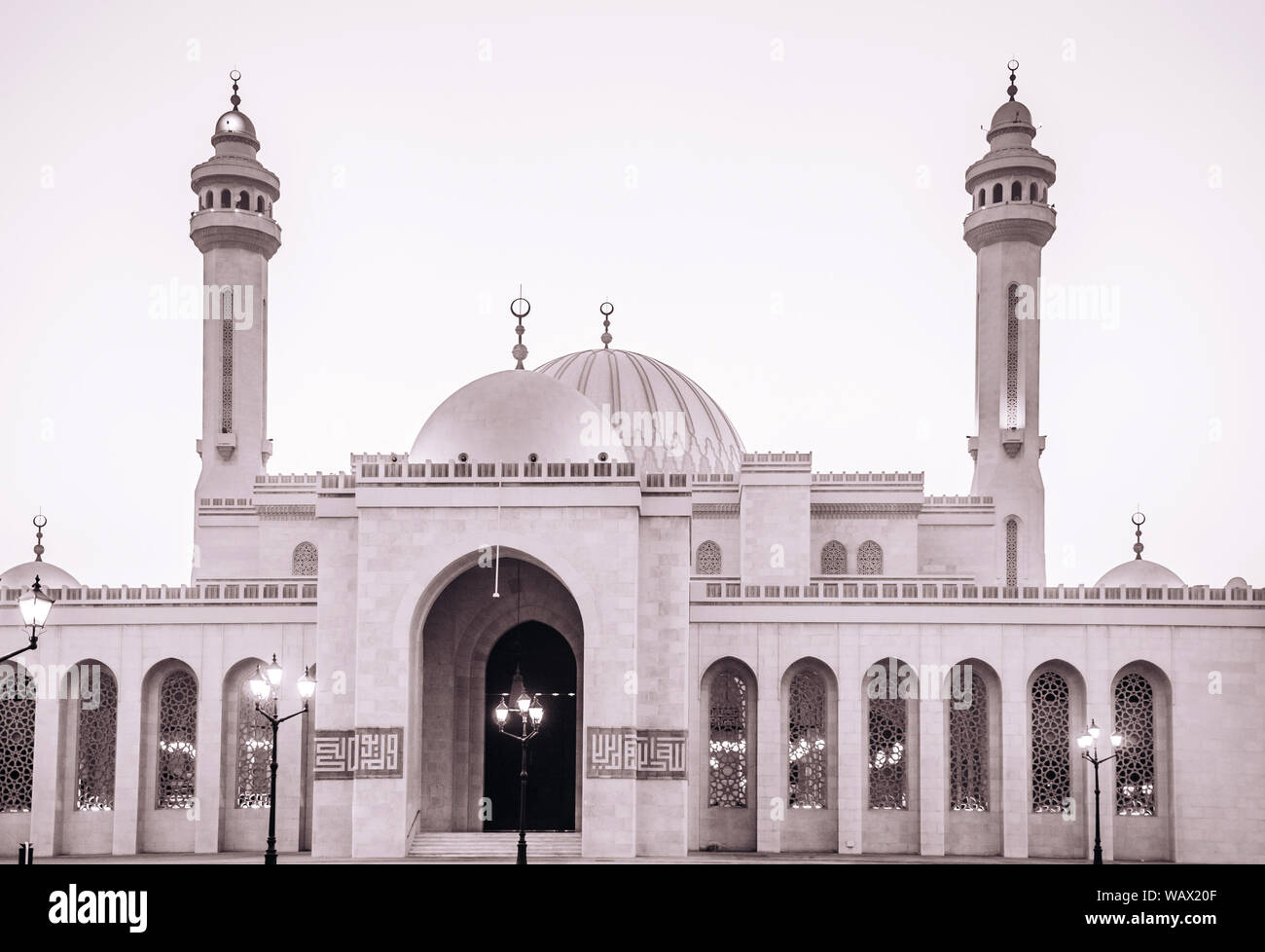 Most iconic Al Fateh grand mosque in evening. Manama, Bahrain Stock ...