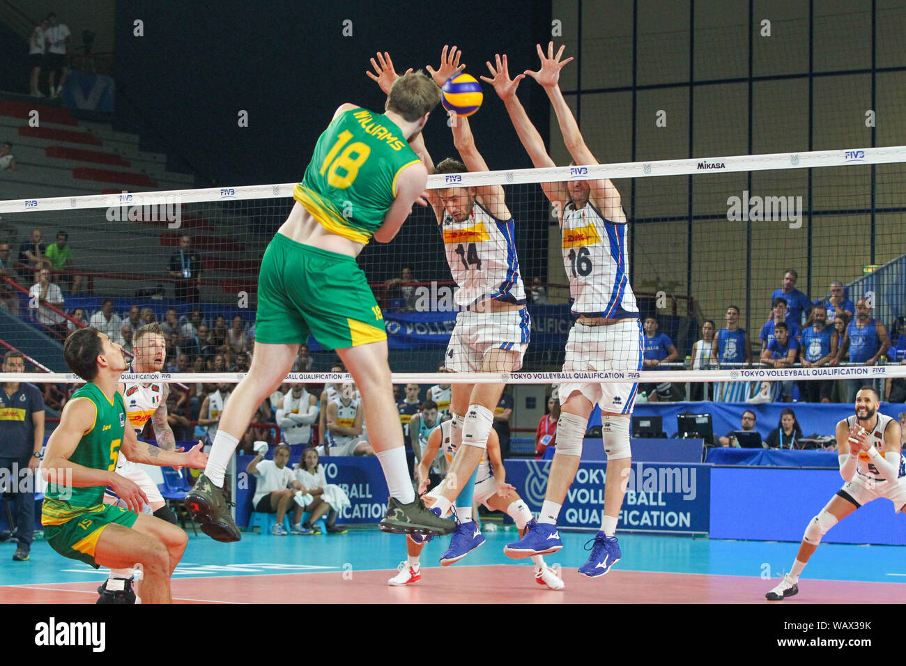 Alexan Williams, schiacciata during Torneo Maschile di qualificazione a ...