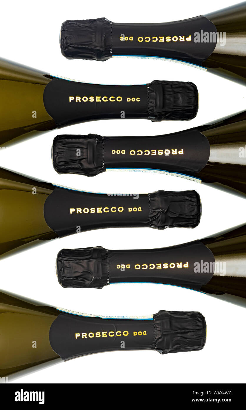 Bottles of fizz hi-res stock photography and images - Alamy