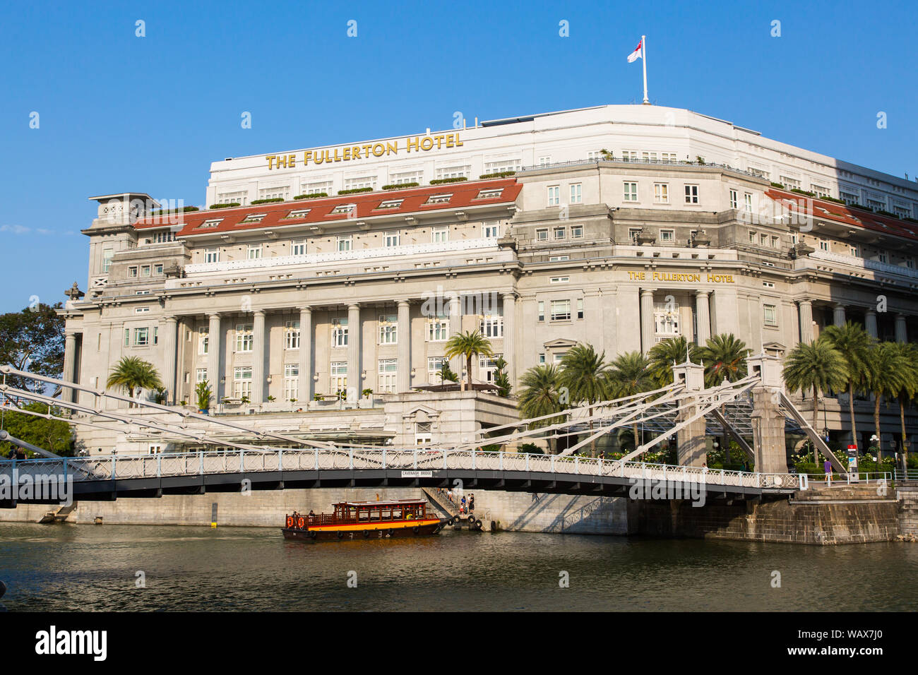 Cavanagh Bridge that leads to the prestiguous Fullerton Hotel and a ...