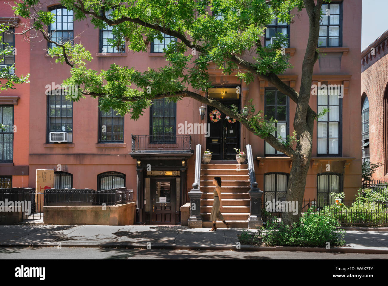 Brownstone House High Resolution Stock Photography and Images - Alamy