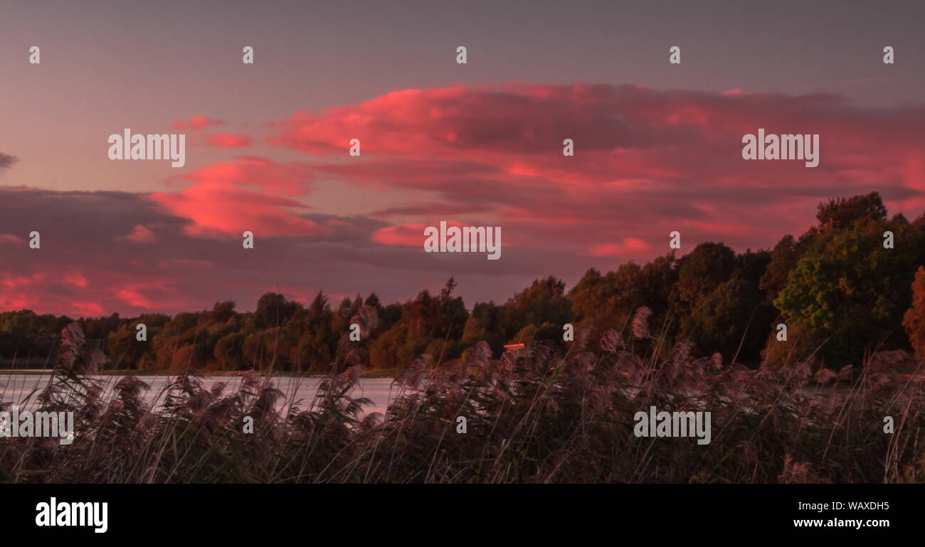 Spring sunset hi-res stock photography and images - Alamy