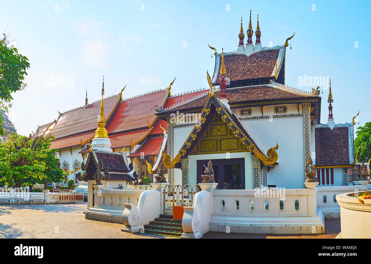 Explore the temples and shrines of Wat Chedi Luang, walking around ...