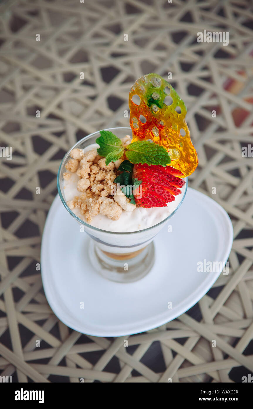 Croquant hi-res stock photography and images - Alamy