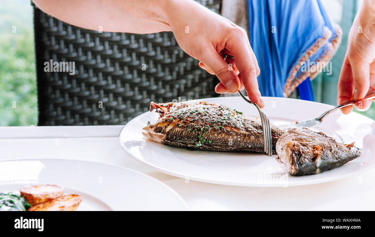 Fried fish bones hi-res stock photography and images - Alamy