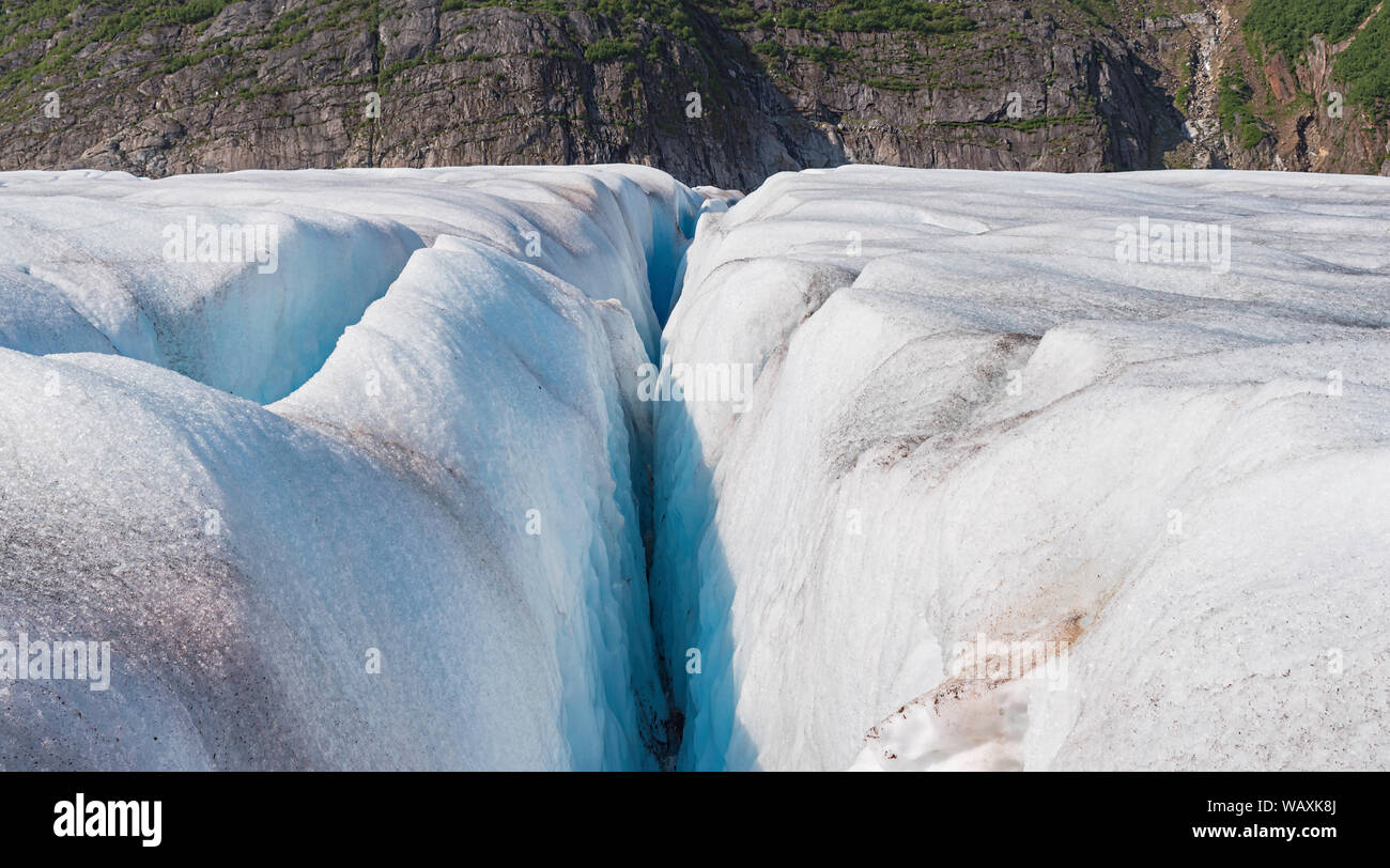 Glacier texture hi-res stock photography and images - Alamy
