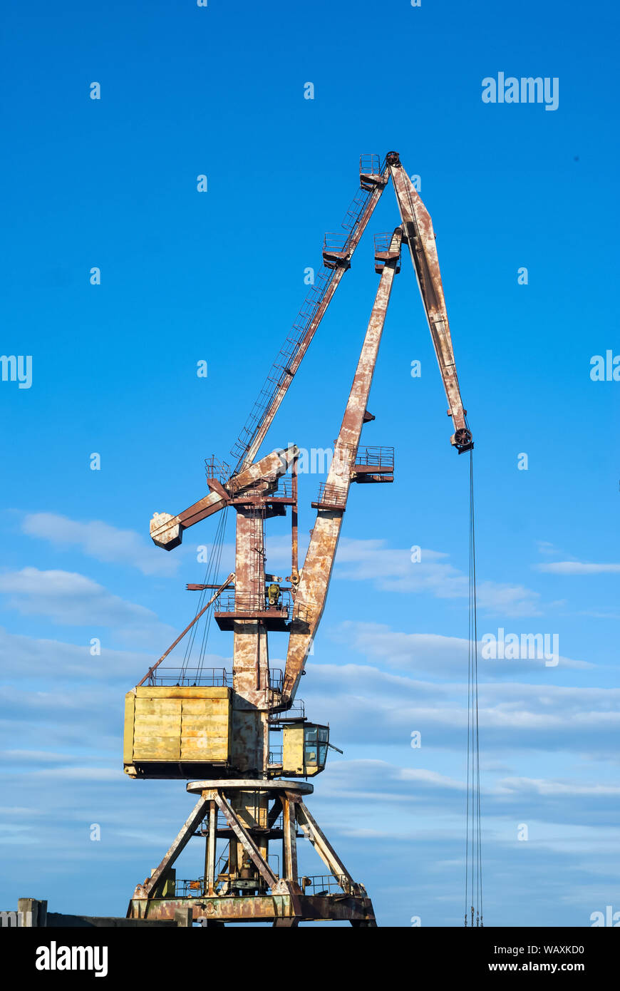 Luffing jib crane hi-res stock photography and images - Alamy