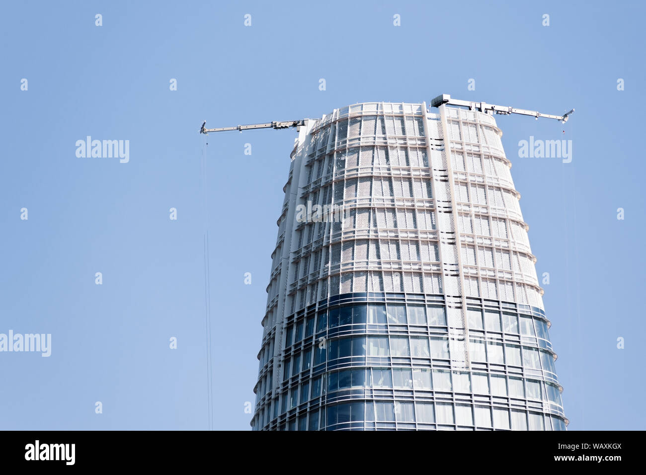 100 foot tower hi-res stock photography and images - Alamy