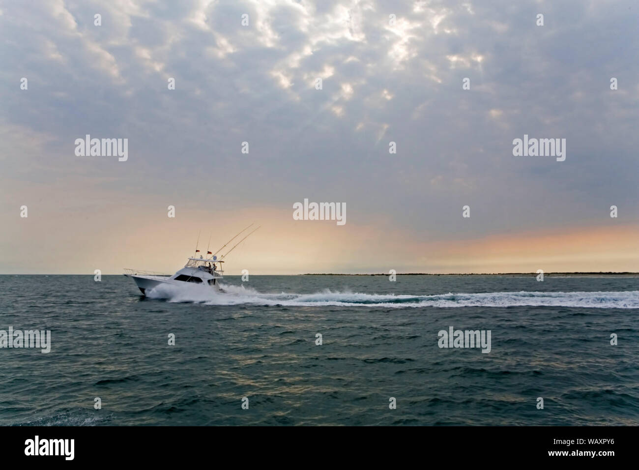 View of the horizon from the bow of a boat hi-res stock photography and ...