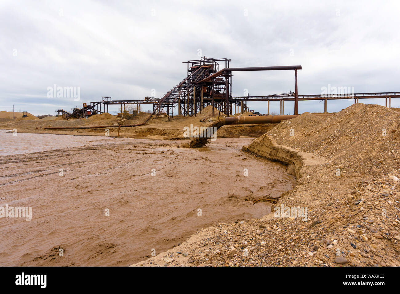 Slurry pit hi-res stock photography and images - Alamy
