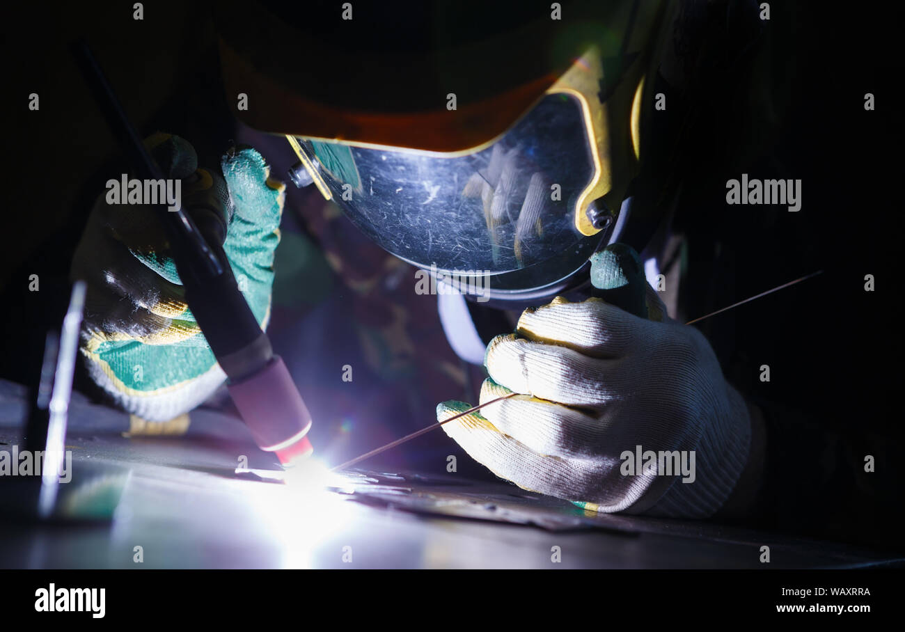 Female welder hi-res stock photography and images - Alamy