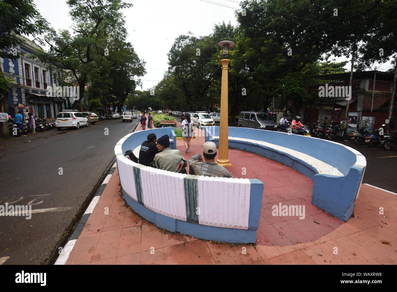 Sitting area at Praça da Igreja. Panaji, Goa, India Stock Photo - Alamy