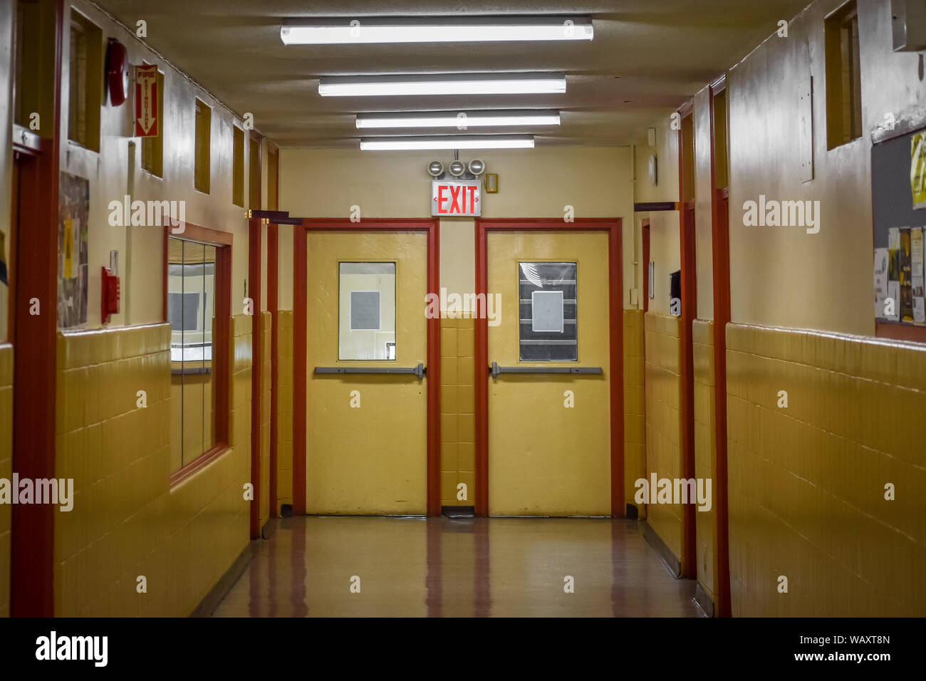 Colorful school hallway hi-res stock photography and images - Alamy