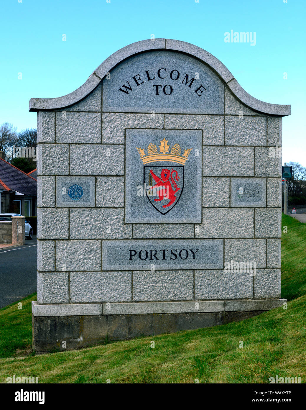 Welcome to Portsoy sign at village boundary, Portsoy, Aberdeenshire ...