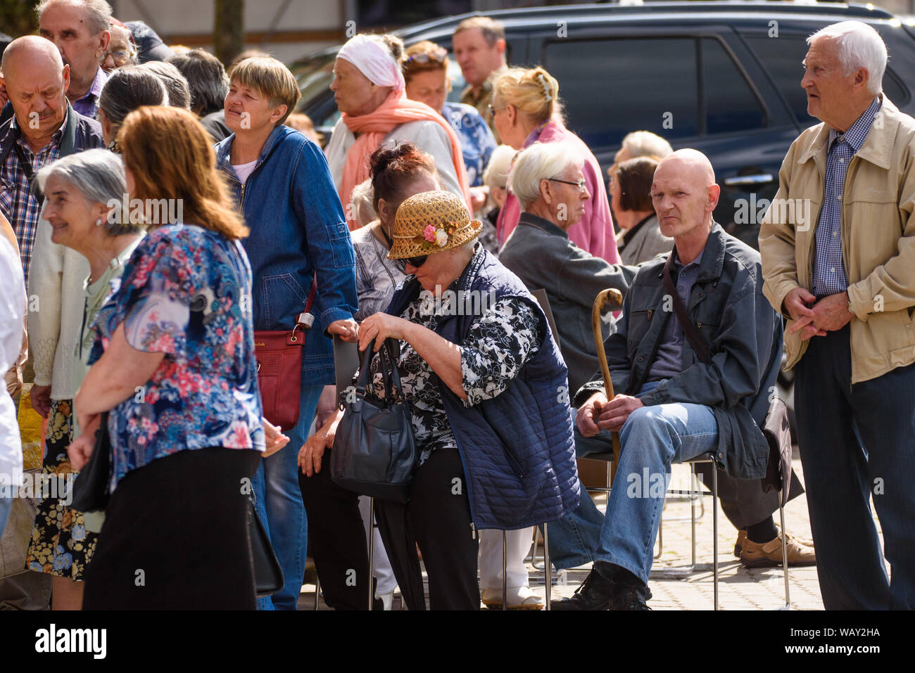 Defunct money hi-res stock photography and images - Alamy