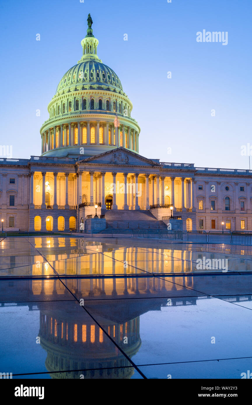 Us capitol building over sunset hi-res stock photography and images - Alamy